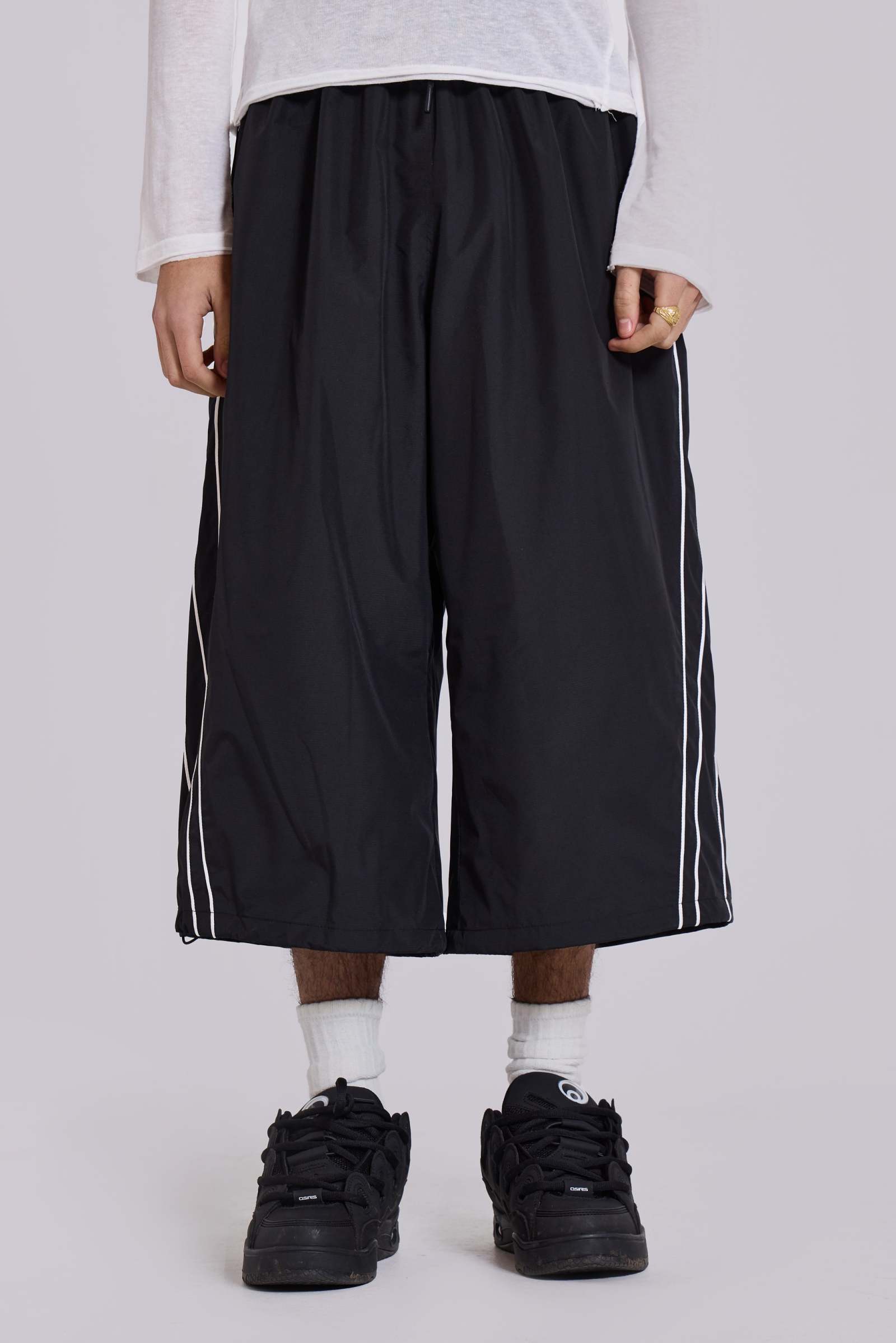 Black Vapor 3/4 Shorts | Jaded London | Clothing